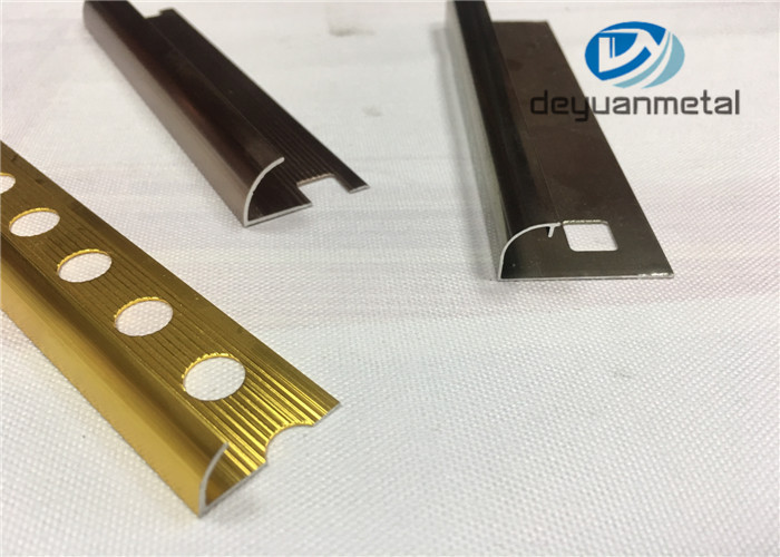 El ajuste de aluminio de oro brillante del borde perfila la tira de ...